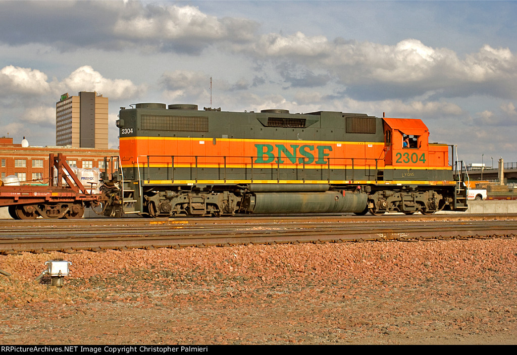 BNSF 2304